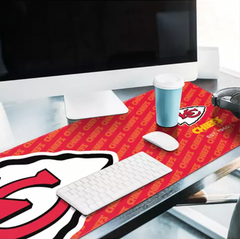 TAPETE DESK PAD LOGO CHIEFS – FANS SHOP
